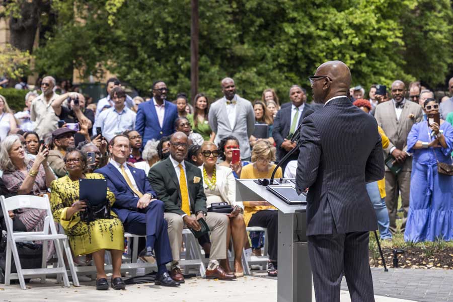 Honoring the Past, Inspiring the Future | Baylor Magazine | Baylor ...