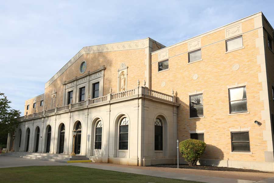 Equipping for Success | Baylor Magazine | Baylor University