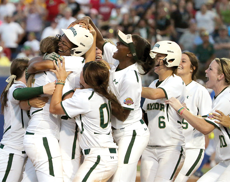 Softball reaches Women's College World Series | Baylor Magazine ...