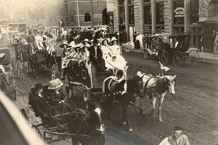 A Look Back: Bears on Parade | Baylor Magazine | Baylor University
